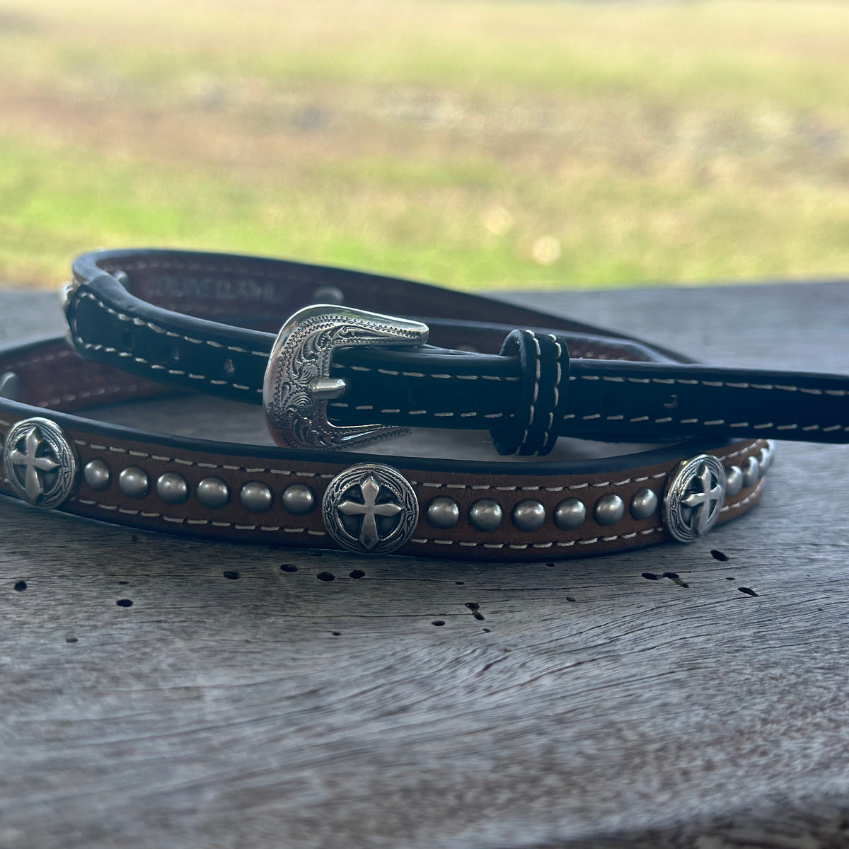 TWO TONE BROWN CROWN BAND WITH CROSS CONCHOS – Jaxonbilt Hats Australia